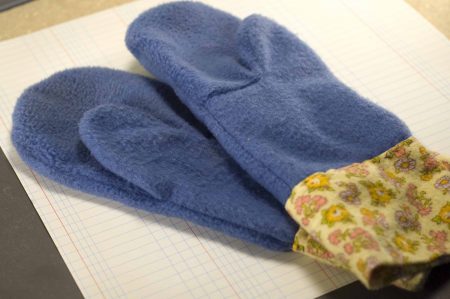 Sewn Leftovers: Fleece Mittens – Craft Leftovers