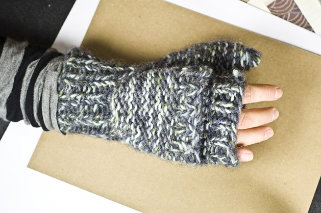 Free CL Pattern: Knit Convertible Mittens – Craft Leftovers
